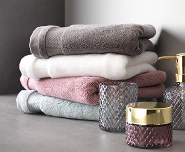 Nya handdukar? Stort urval av prisvärda handdukar | JYSK